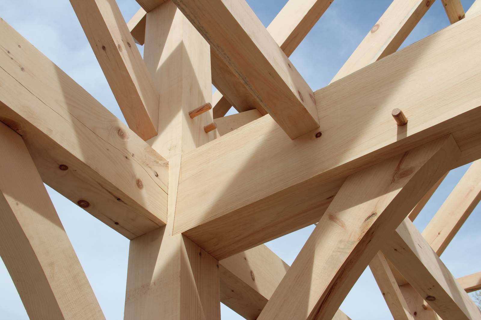 18' x 20' Post & Beam Barn Raising | The Barn Yard