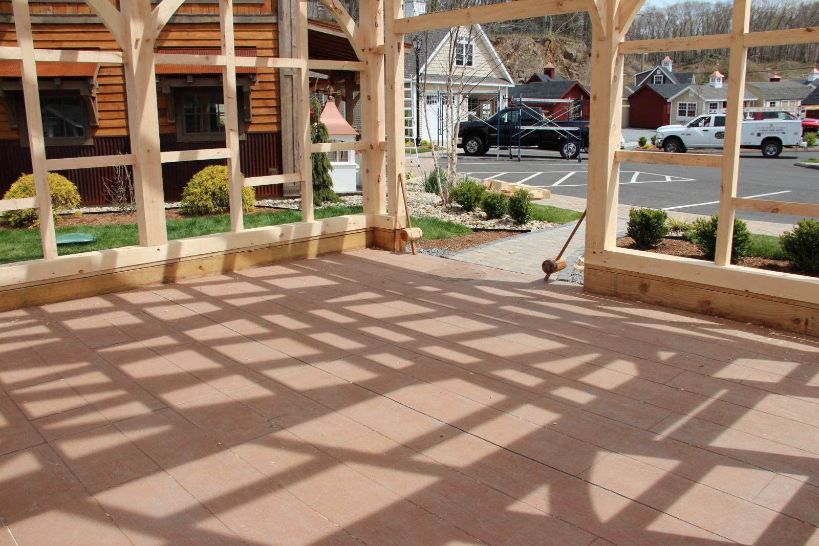 18' x 20' Post & Beam Barn Raising | The Barn Yard