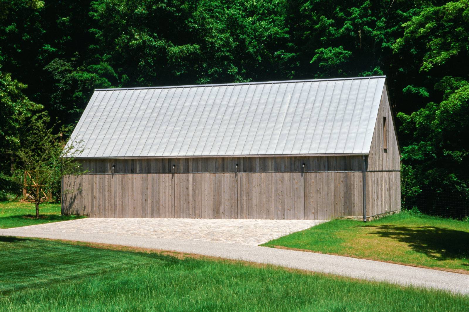 Minimalist Carriage Barn | The Barn Yard