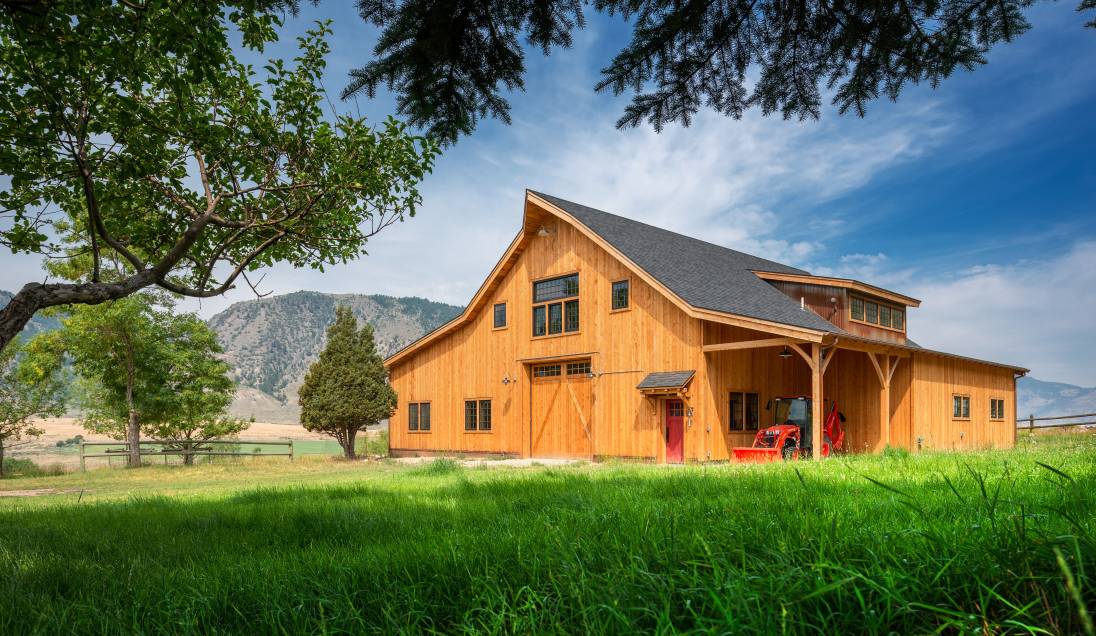 Saratoga Barn Series | The Barn Yard