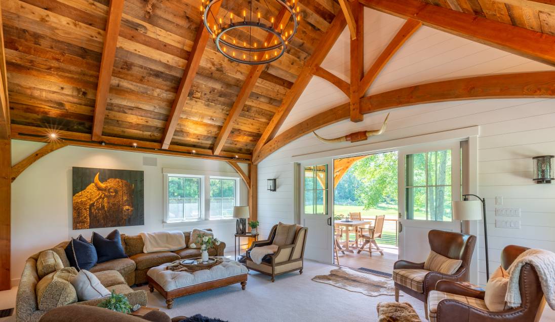 Custom Timber Frame Barns & Commercial Buildings in New England